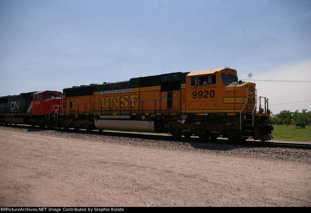 BNSF 9920